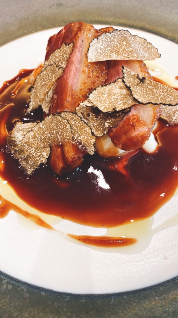 LE POINT DE VUE（ル ポワン ドゥ ヴュ）ABARIS（アバリス）の味が再び！名もなき「幸せの6席レストラン」 - ABARIS